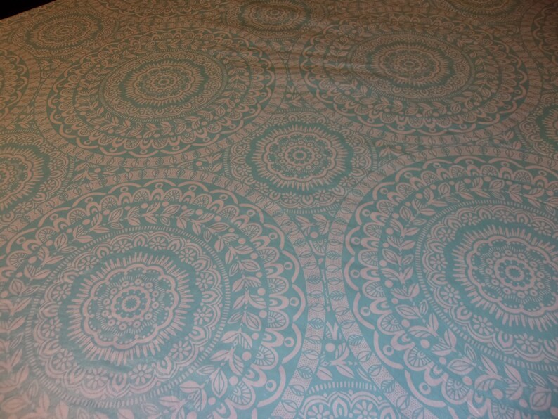 Fitted Tablecloth. PEVA/ Felt Backing White With Turquoise Medallion 70 ...