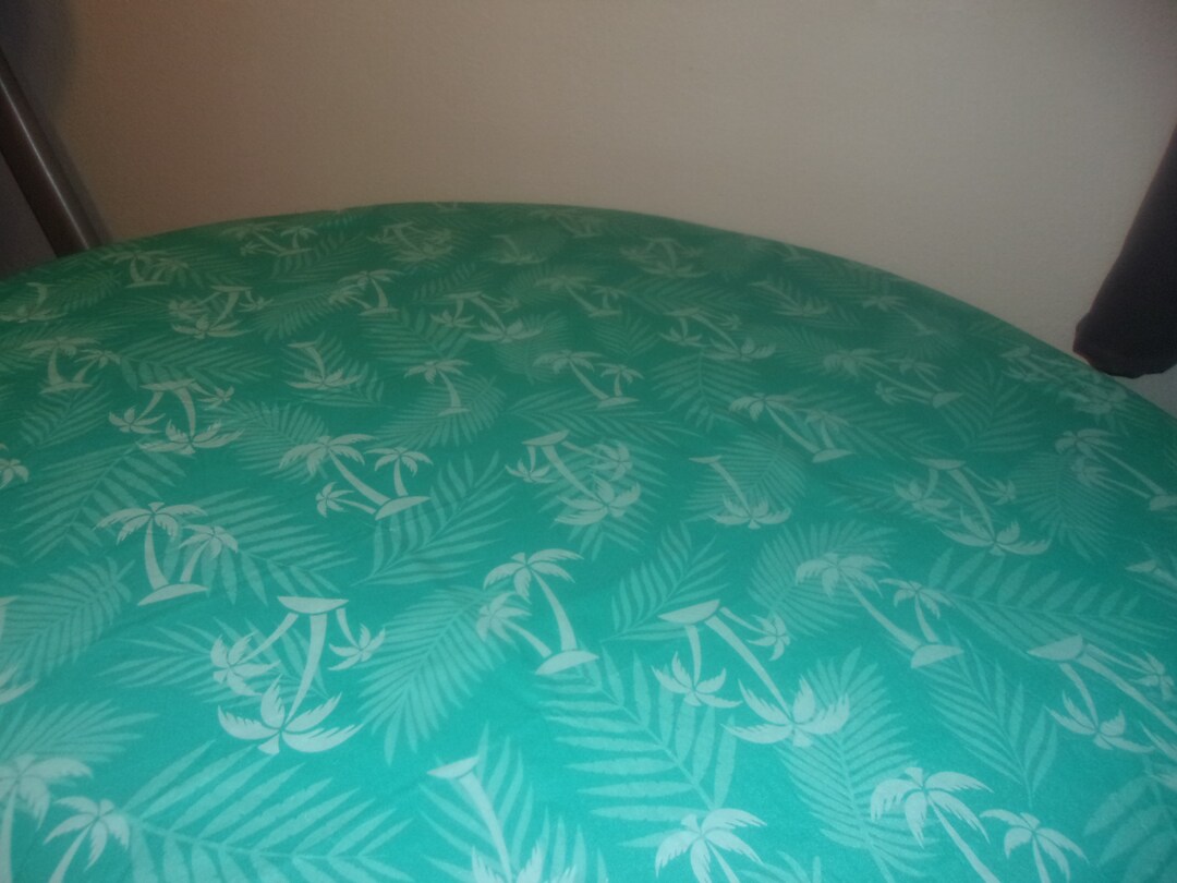 Fitted Tablecloth. PEVA Vinyl With Felt Backing Round 60". Turquoise ...