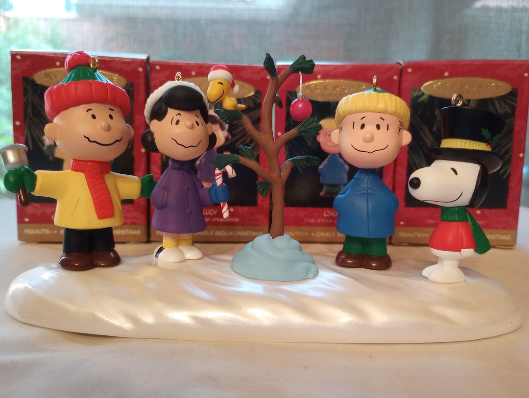 Peanuts - Charlie Brown Christmas - Snow Scene Complete Set - Etsy