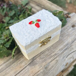 Strawberry Cake Box - Etsy