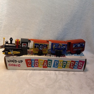 1970's Wind up Zig Zag Express Train - Etsy
