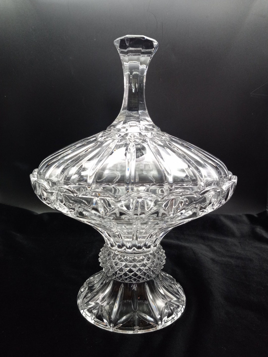 24% Lead Crystal Shannon Designs of Ireland Covered Pedestal Bowl ...