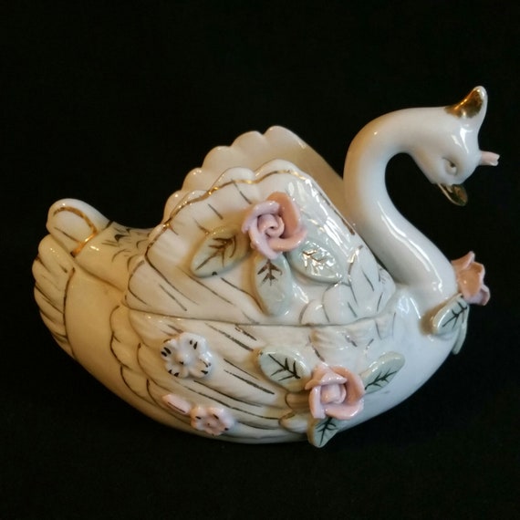 Vintage Porcelain Swan Trinket Box - Gem