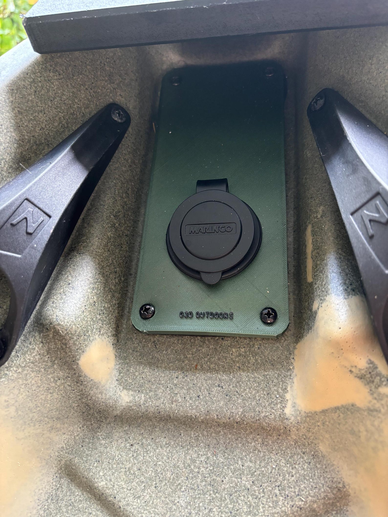 Nucanoe Unlimited Front Mounting Plate, Marineco Plug (12VCPS3 ...
