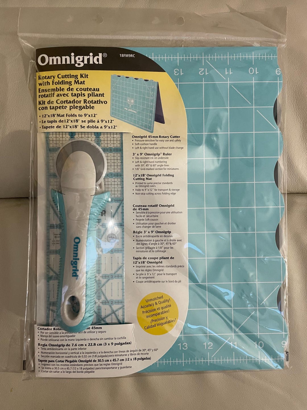 Omnigrid Rotary Cutting Kit With Folding Mat, Omnigrid 45 Mm Rotary ...