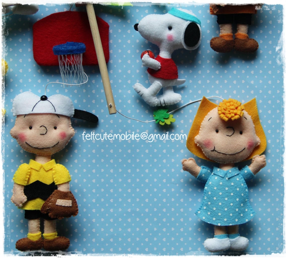 Team Snoopy Crib Mobile