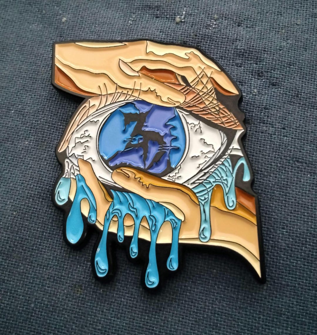 LE EDM Dubstep Enamel Pin Blue Eye Variant (1.5 Inch X 1.75 Inch ...