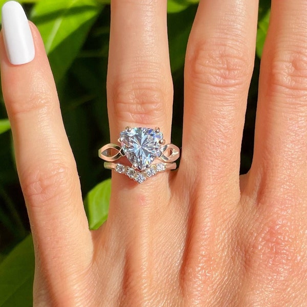 Trillion Ring - Etsy