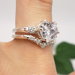 8mm - 10mm Heart Cut, Three Stone, Wedding Ring Set, V Contour Band, 6A ...