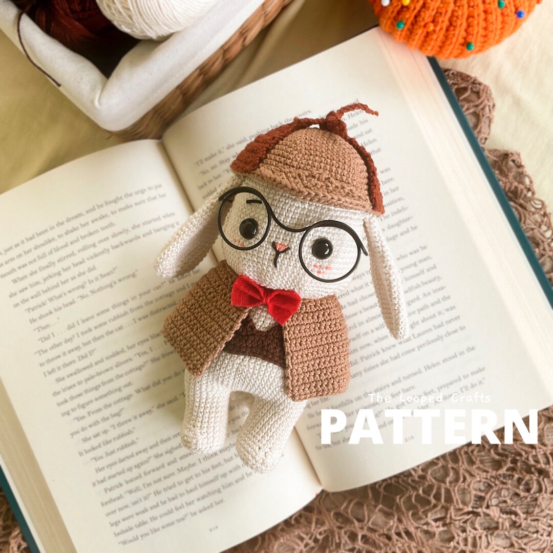 Detective Hopper Amigurumi Pattern - Etsy