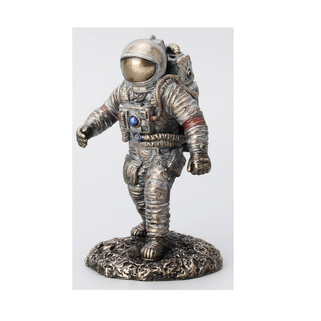 Astronaut Standing on Planet Surface Moon Walk Astronaut Decor Figurine ...