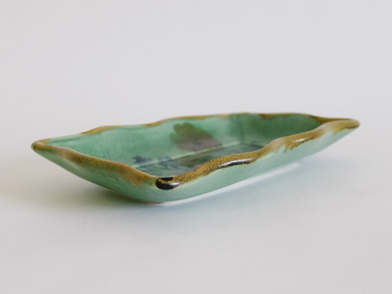 Wavy Pottery Dish - Gem