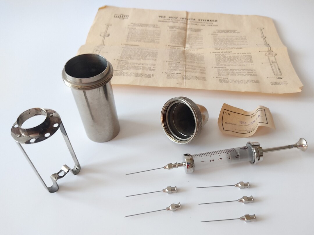 Excellent Condition Vintage Medical 5ml Glass Syringe Metal Equipment ...