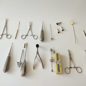 RARE MEDCIAL ANTIQUE Equipment - Medical Supplies Glass Syringe Vintage ...