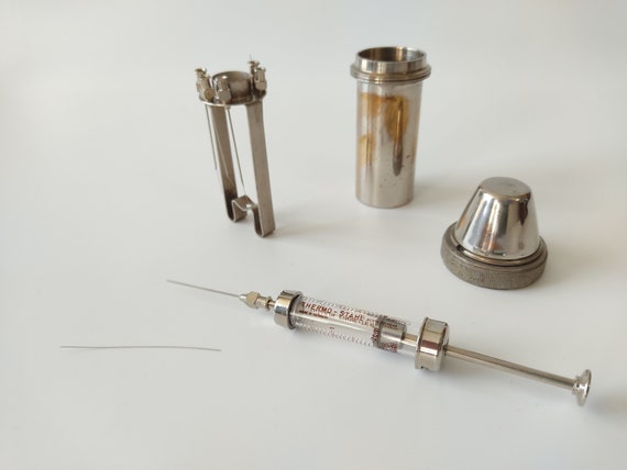 Vintage Medical Military Metal Syringe Set / 2 Ml Hypodermic - Etsy