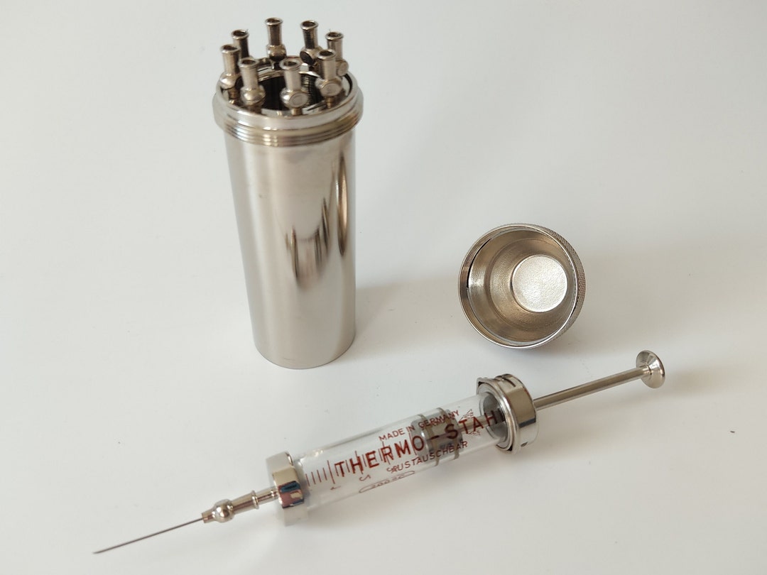 EXCELLENT CONDITION Vintage Medical 5ml Glass Syringe Metal Equipment ...
