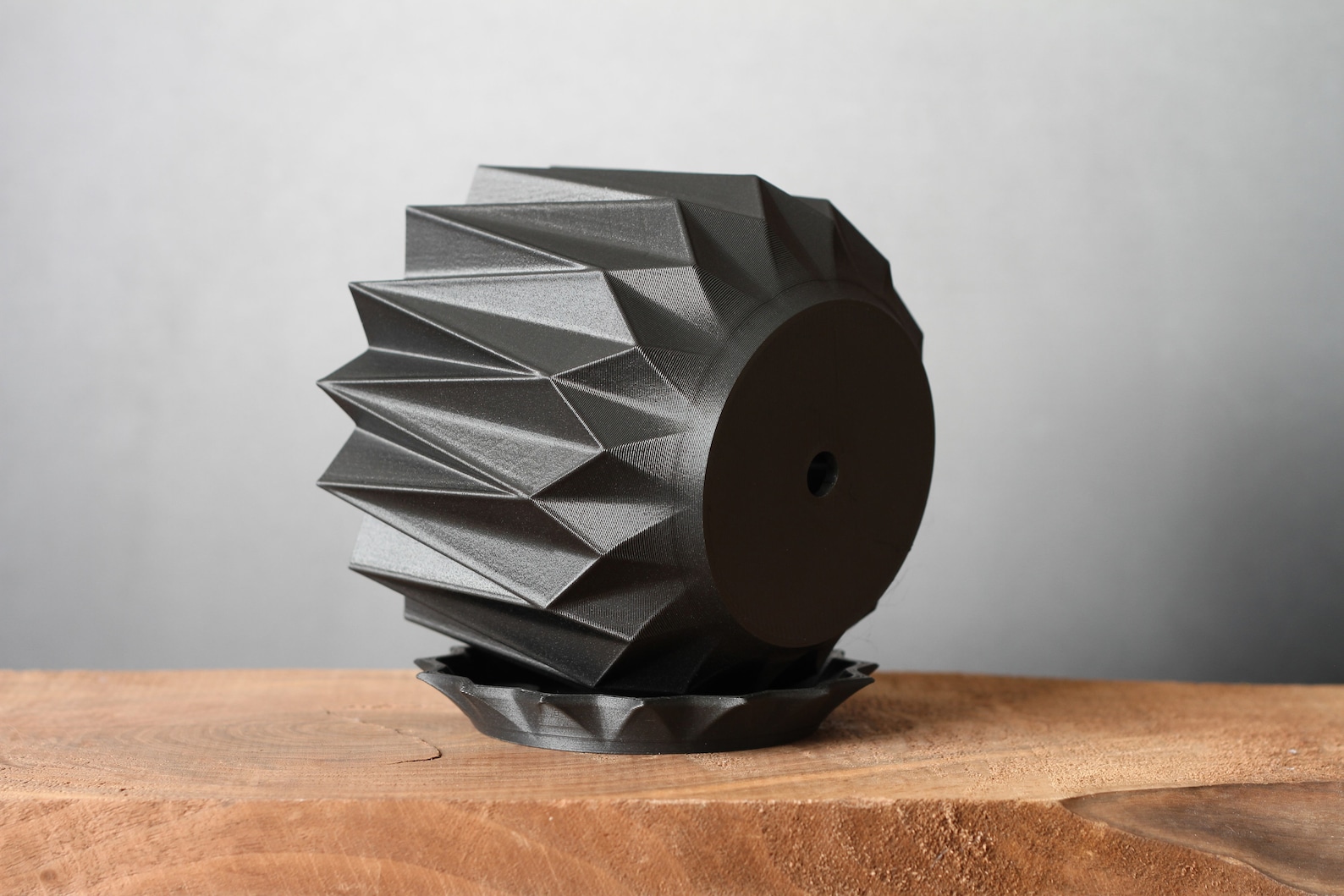 The Estrella Planter in Matte Black - Drainage Hole and Tray - Modern ...