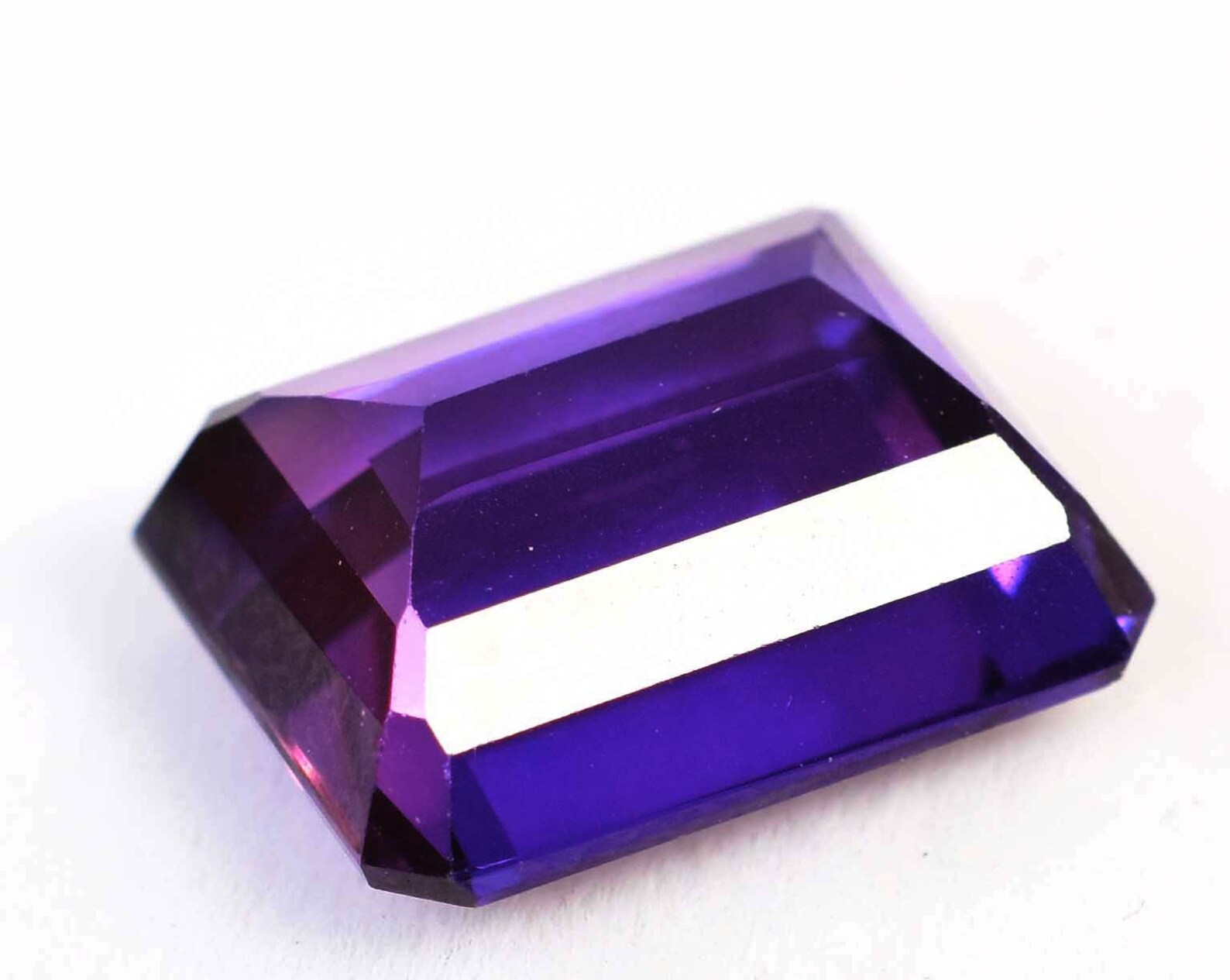 Gorgeous 10.60 CT certified Taaffeite color change square cut | Etsy