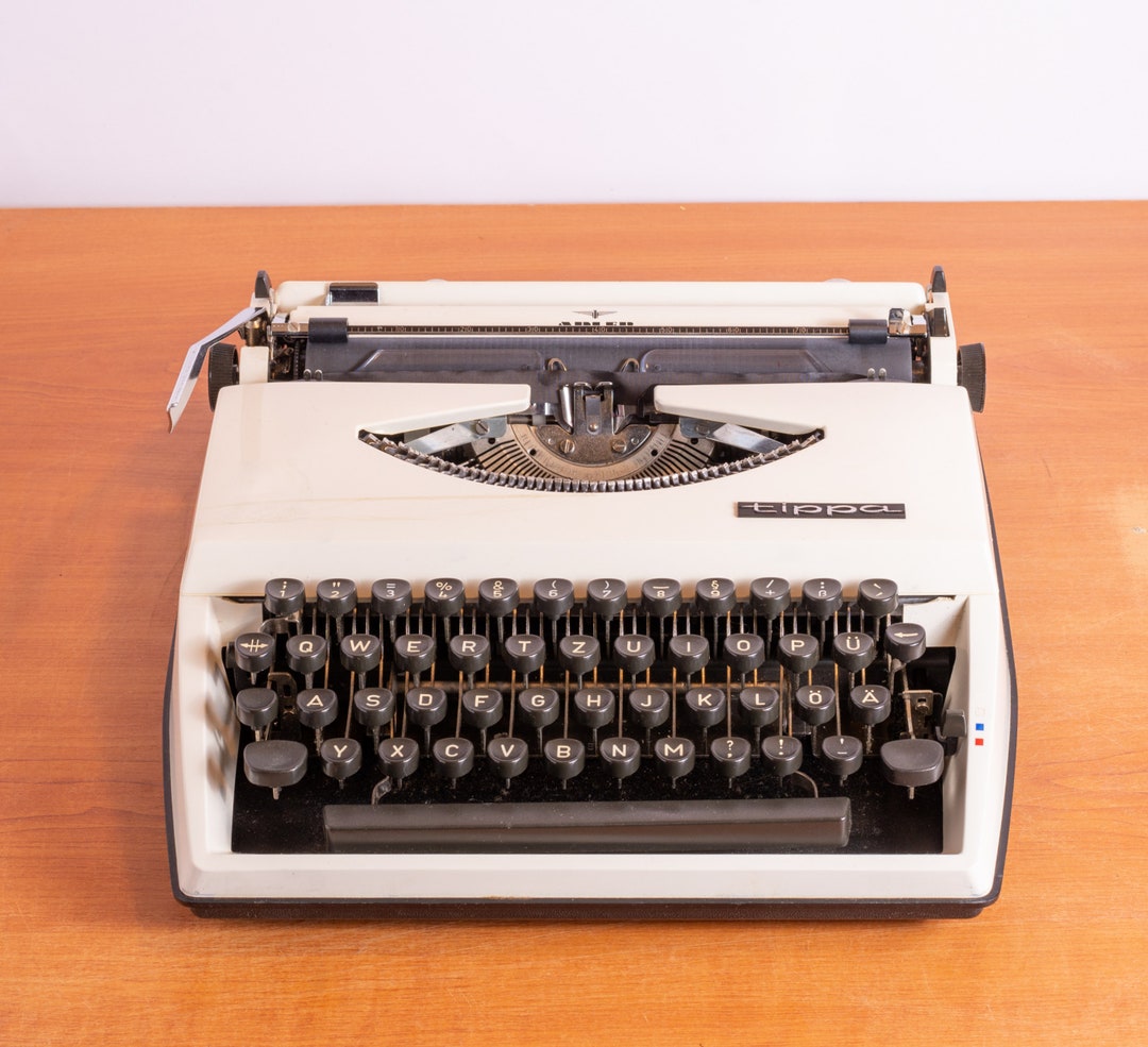 Adler Tippa Vintage Typewriter Very Good Condition Made in Germany 1970 ...