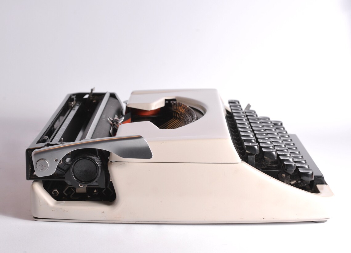 Sears Correction - 1983 - Portable / Vintage Typewriter - Made in Japan ...