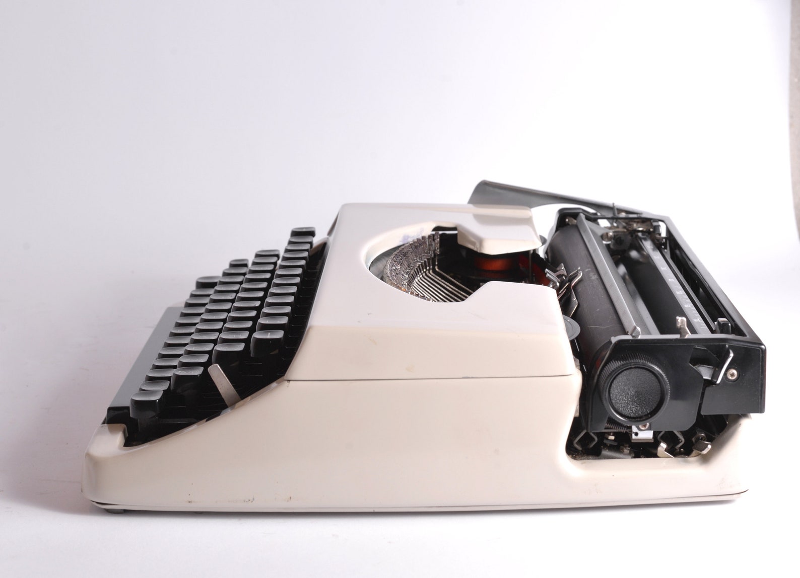 Sears Correction 1983 Portable / Vintage Typewriter Made in Japan ...