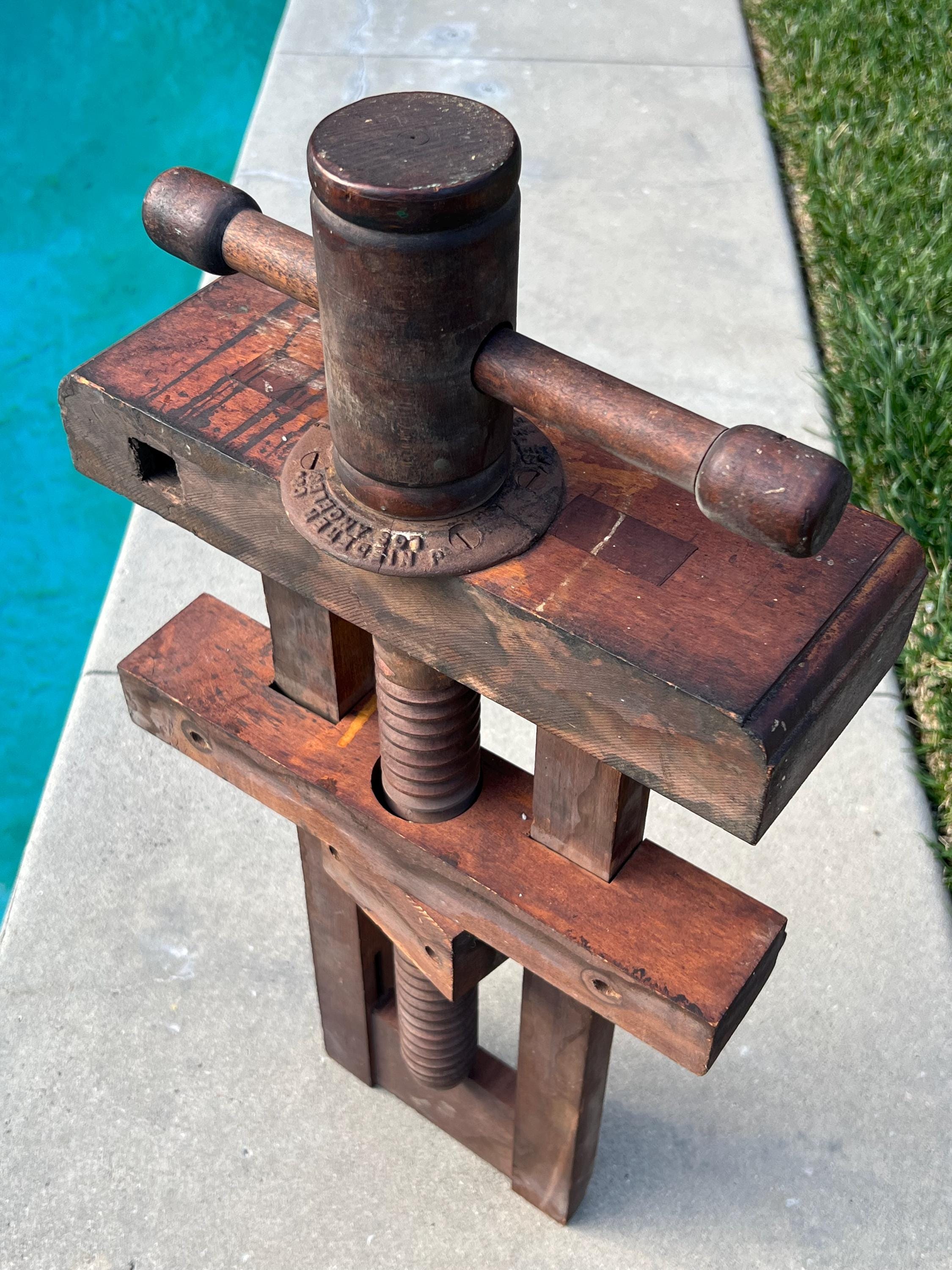 Antique Large-scale Wooden Vise, J. Niederer Los Angeles - Etsy