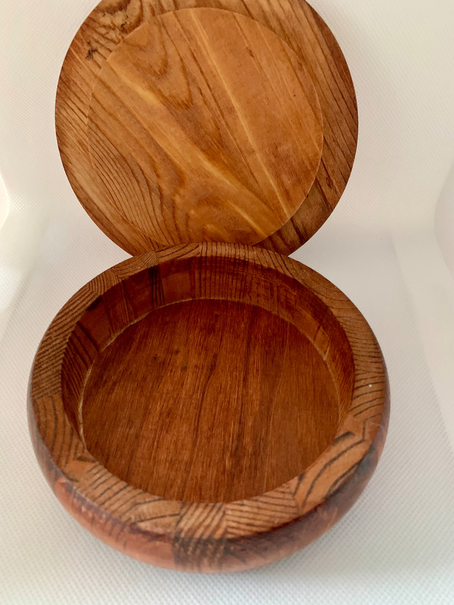 Small Cherry Wood Round Box With Lid - Keepsake Organizer - Etsy