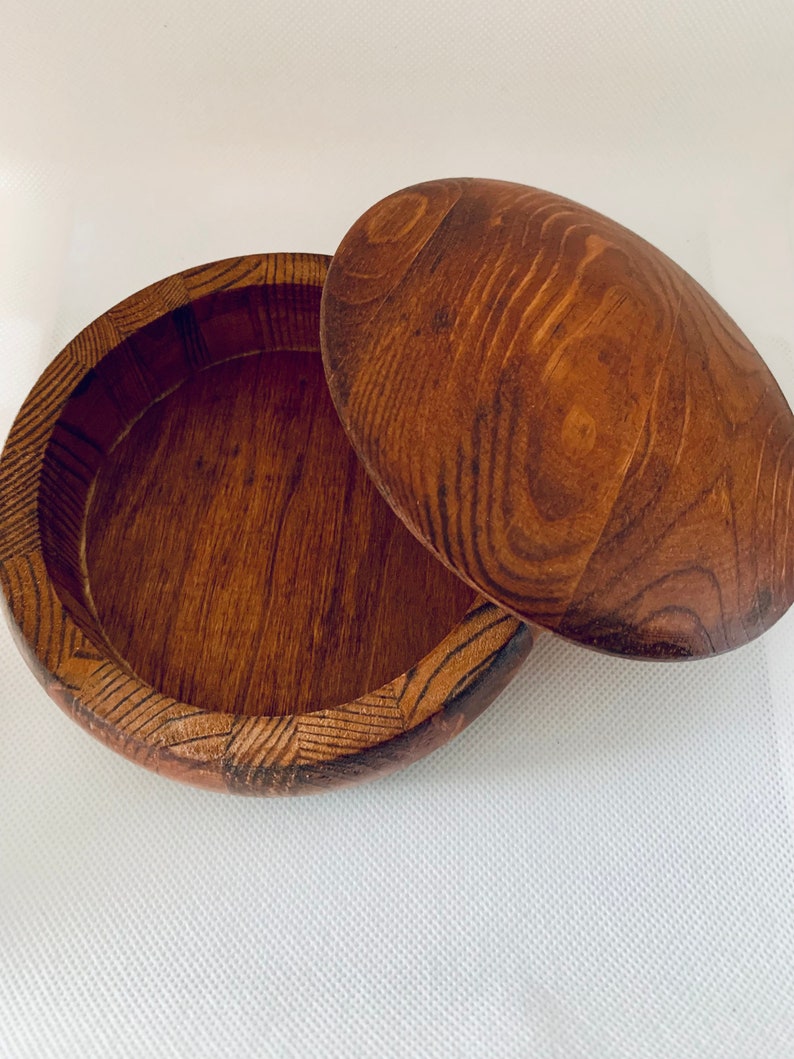 Small Cherry Wood Round Box With Lid - Keepsake Organizer - Etsy