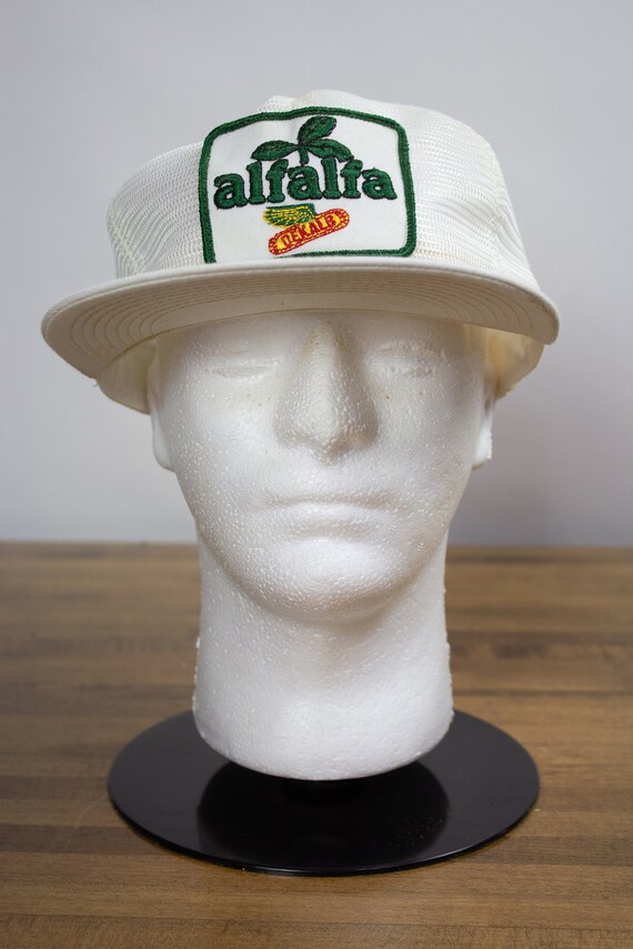vintage dekalb hat - Gem
