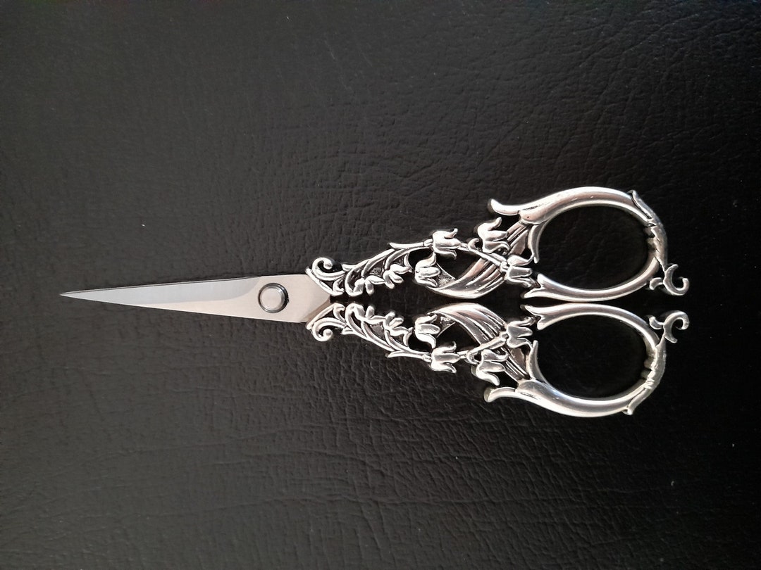 Vintage Gothic Style Scissors Retro Art's and Crafts Scissors ...