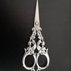 Vintage Gothic Style Scissors Retro Art's and Crafts Scissors ...