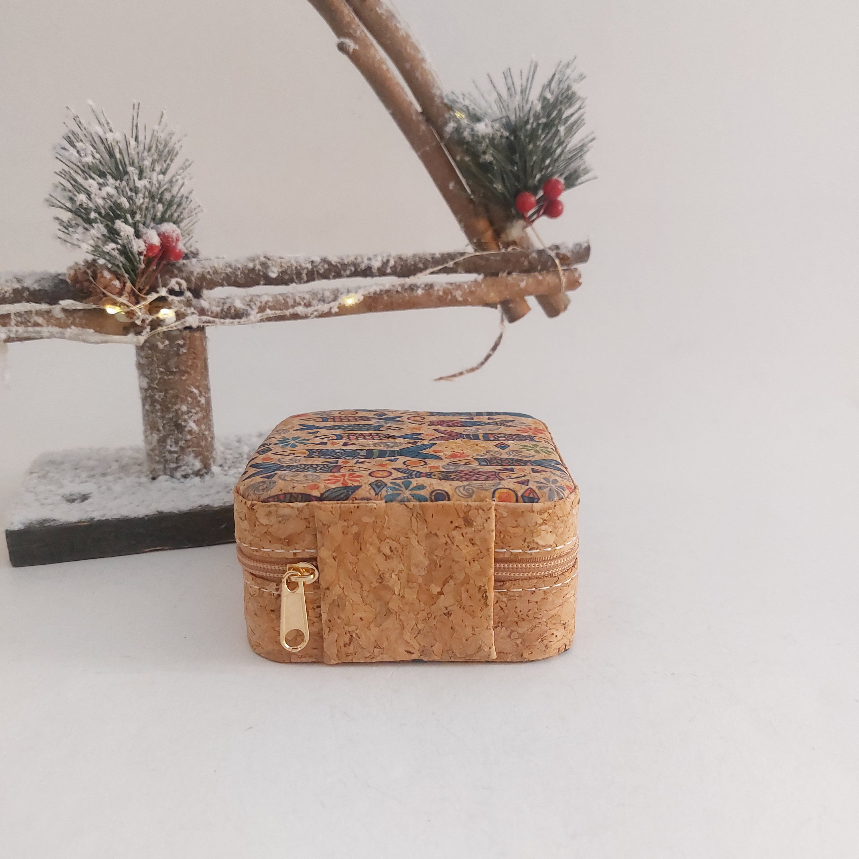 Mini Guard Jewels / Jewelry Storage for Travel / Jewelry Box / Cork ...