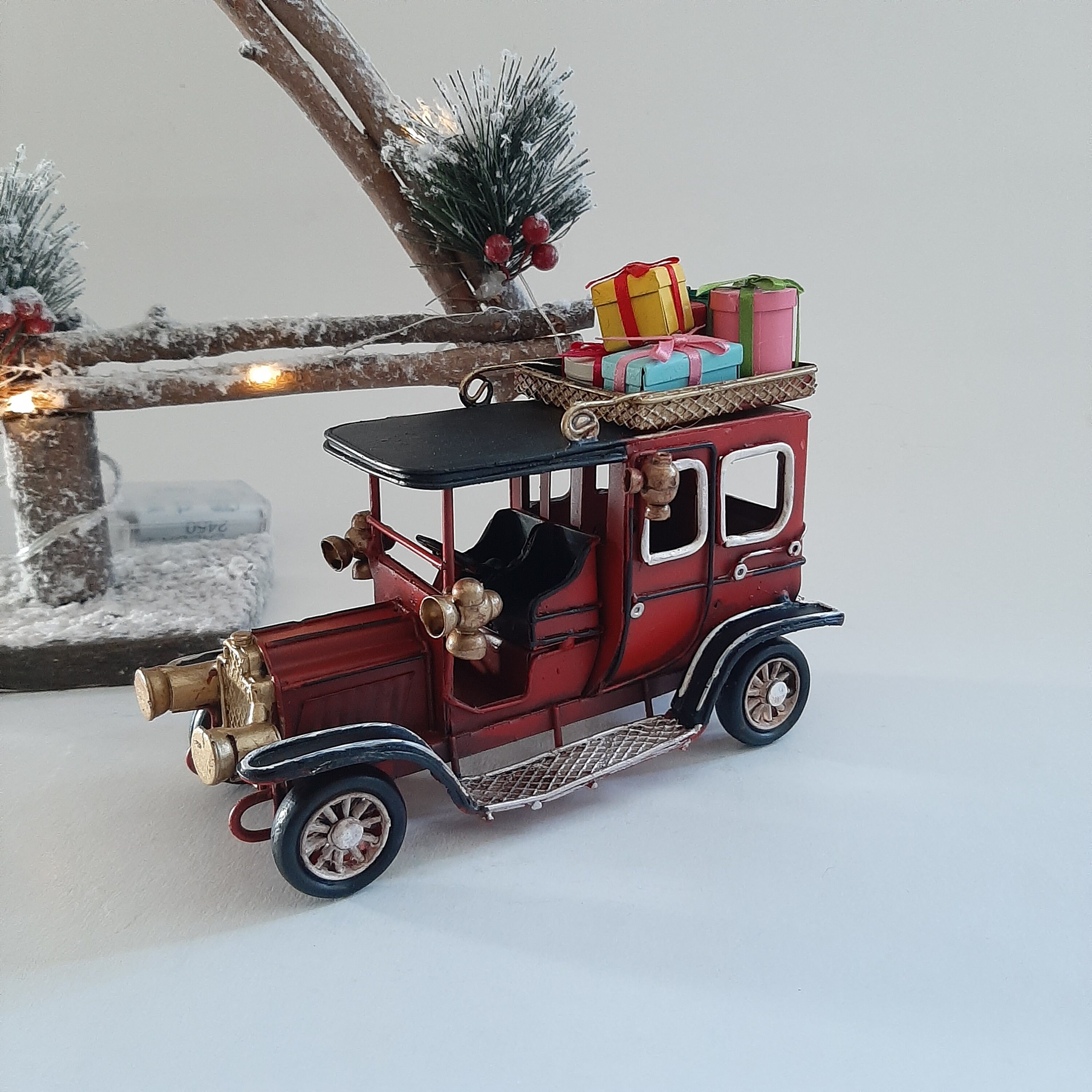 Christmas Classic Car / Vintage Car Christmas / Classic Car With Gifts ...