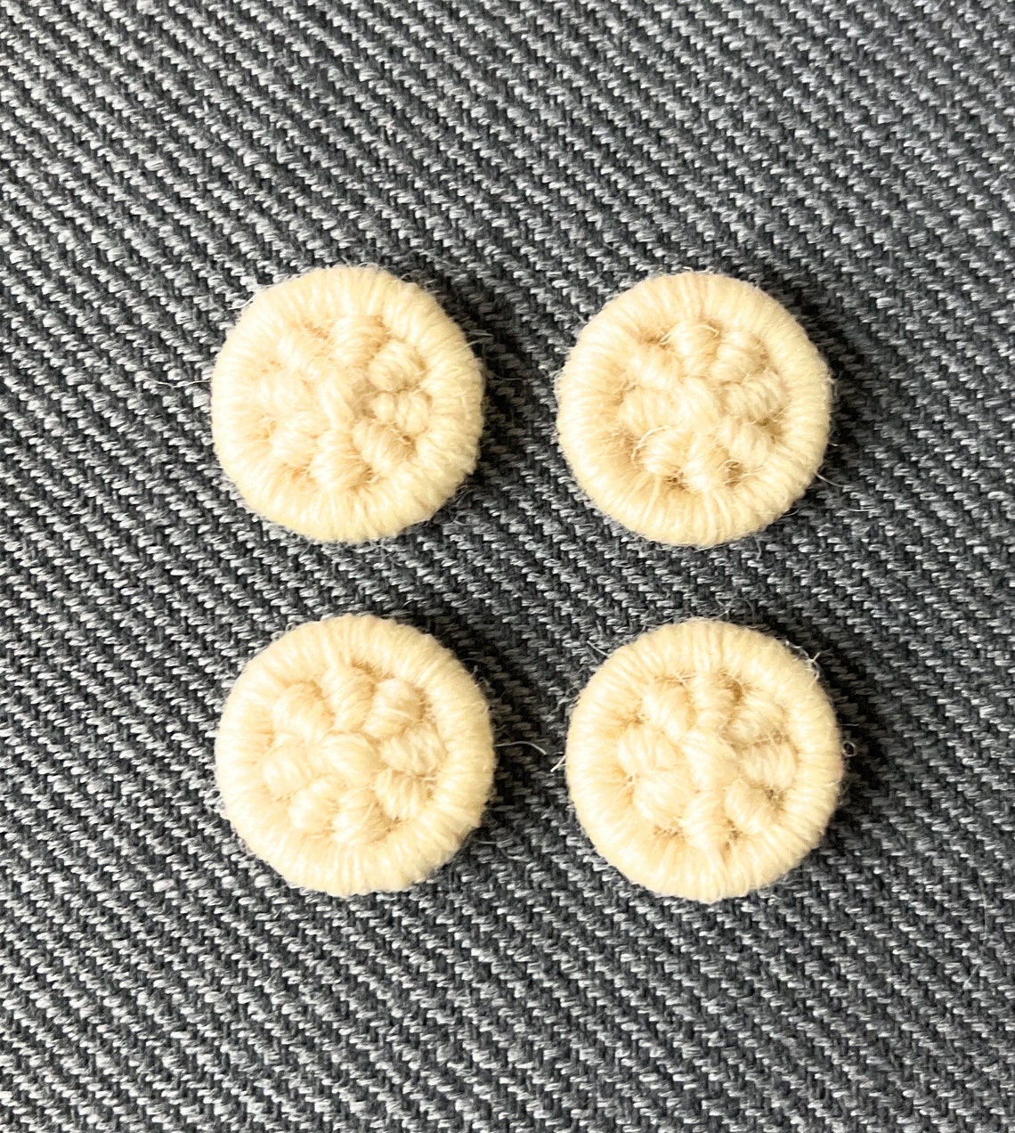 Dorset Yarn Buttons, 4-pack, 3/4 Inch Wool Buttons for Sewing, Knitting ...