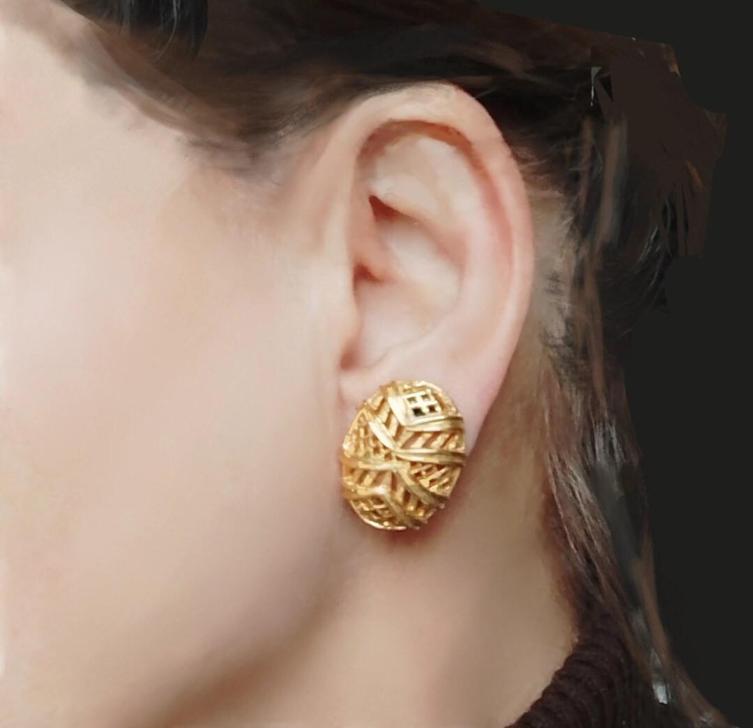 Sphinx Stunning Authentic Vintage Signed Earrings in Mint - Etsy