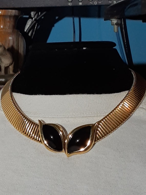 Vintage Monet signed gold tone & black enamel leaf ch… - Gem