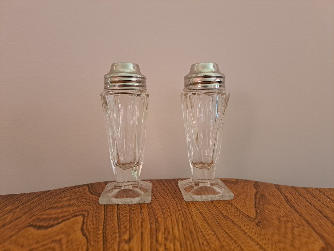 Vintage Modernist Free Flow Salt & Pepper Shaker Set - Etsy
