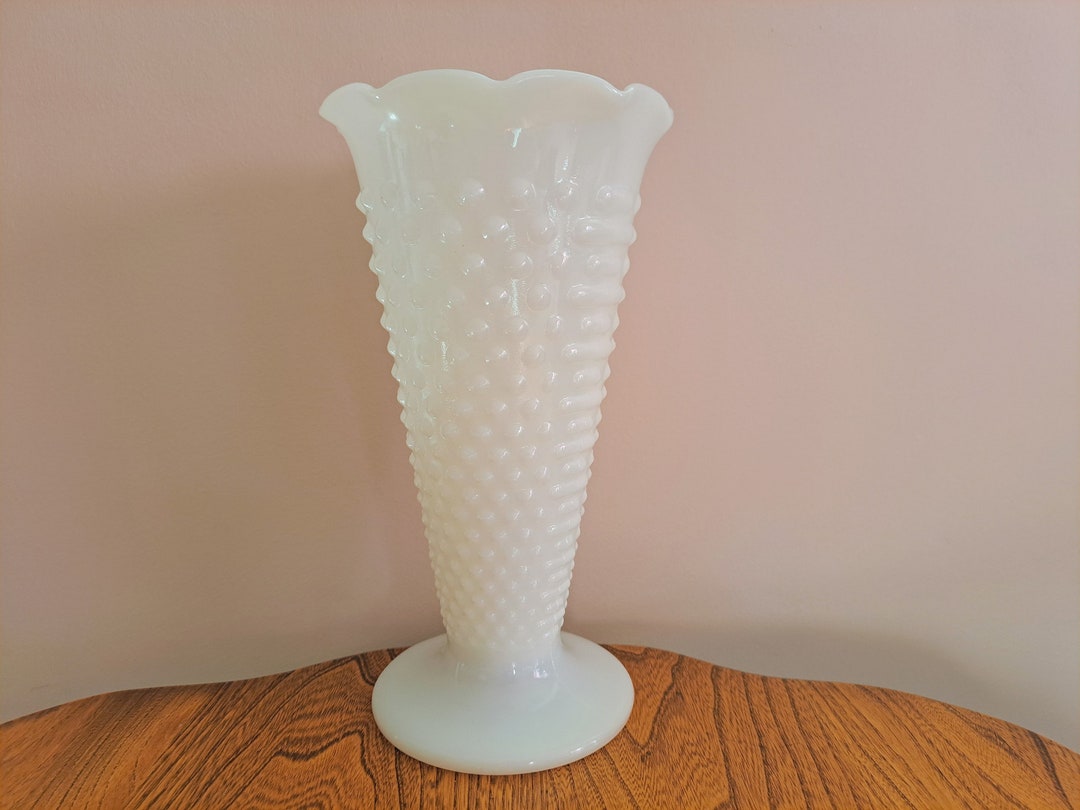 Vintage 9.25 White Hobnail Glass Vase - Etsy