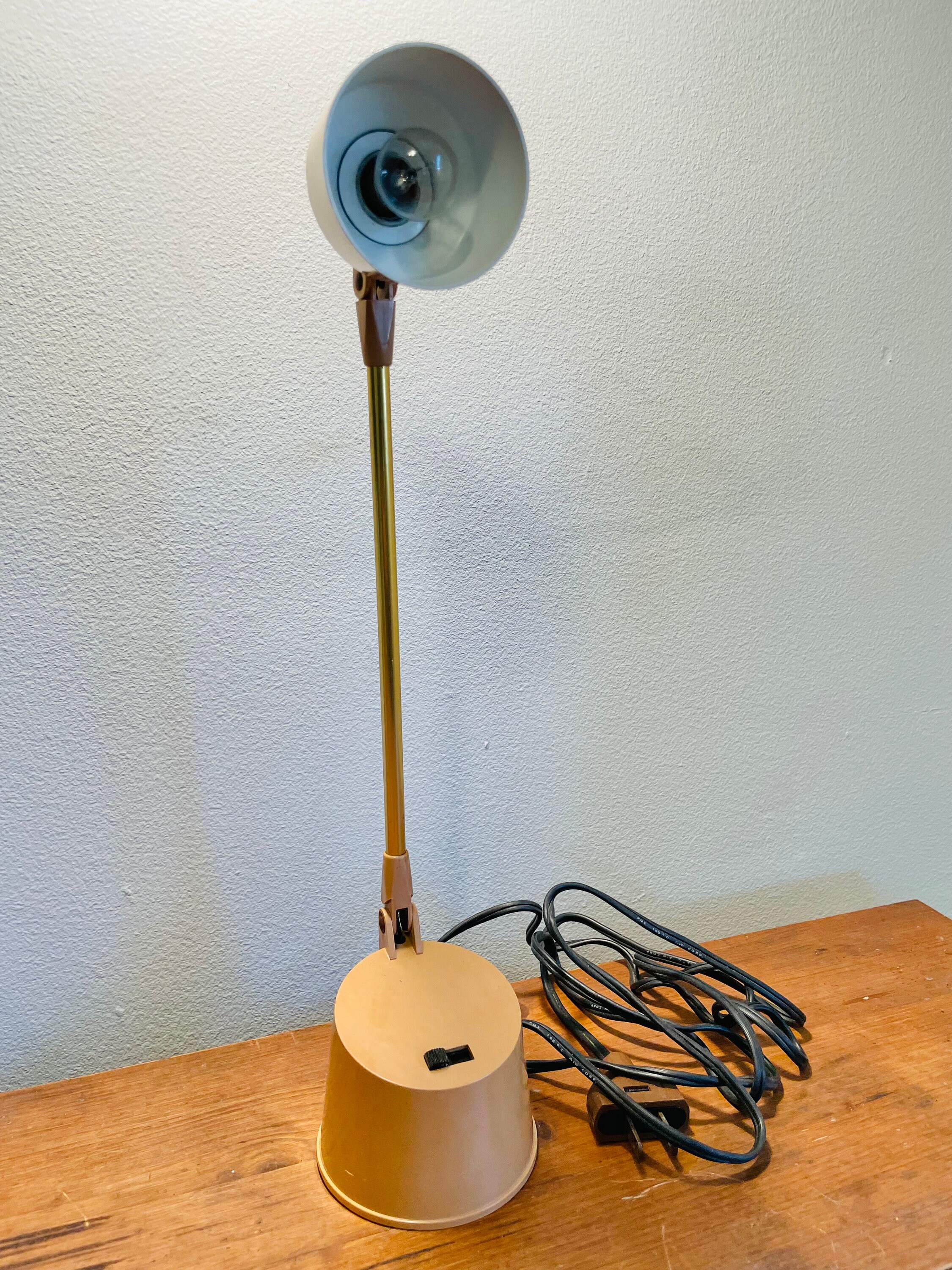 Vintage 1970s Tensor MCM Tan and Brass Lamp - Etsy