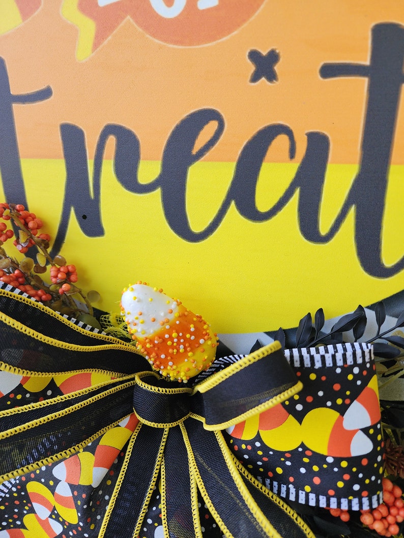 Halloween Candy Corn Trick or Treat Door Hanger Wall Hanging - Etsy