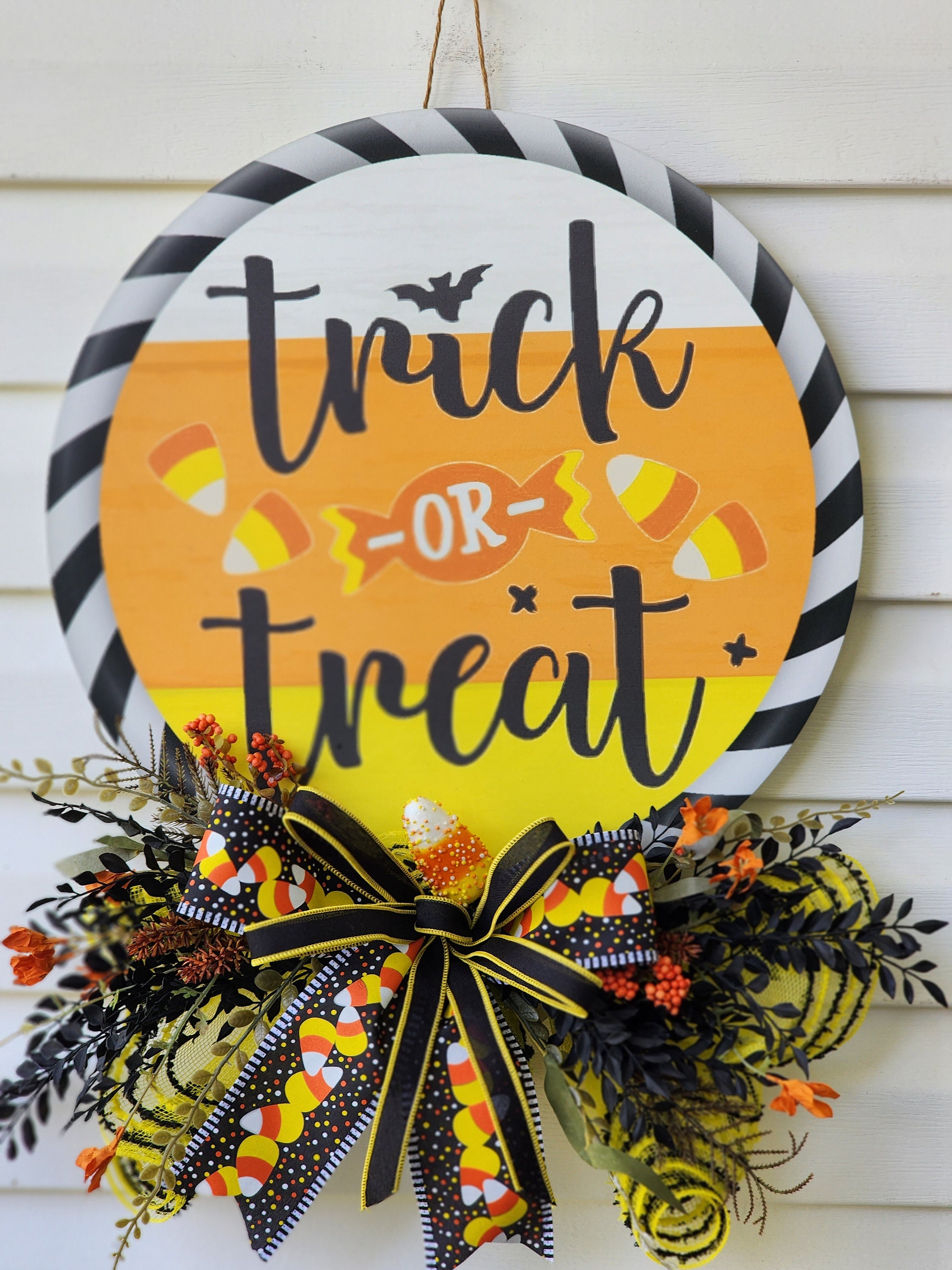 Halloween Candy Corn Trick or Treat Door Hanger Wall Hanging - Etsy