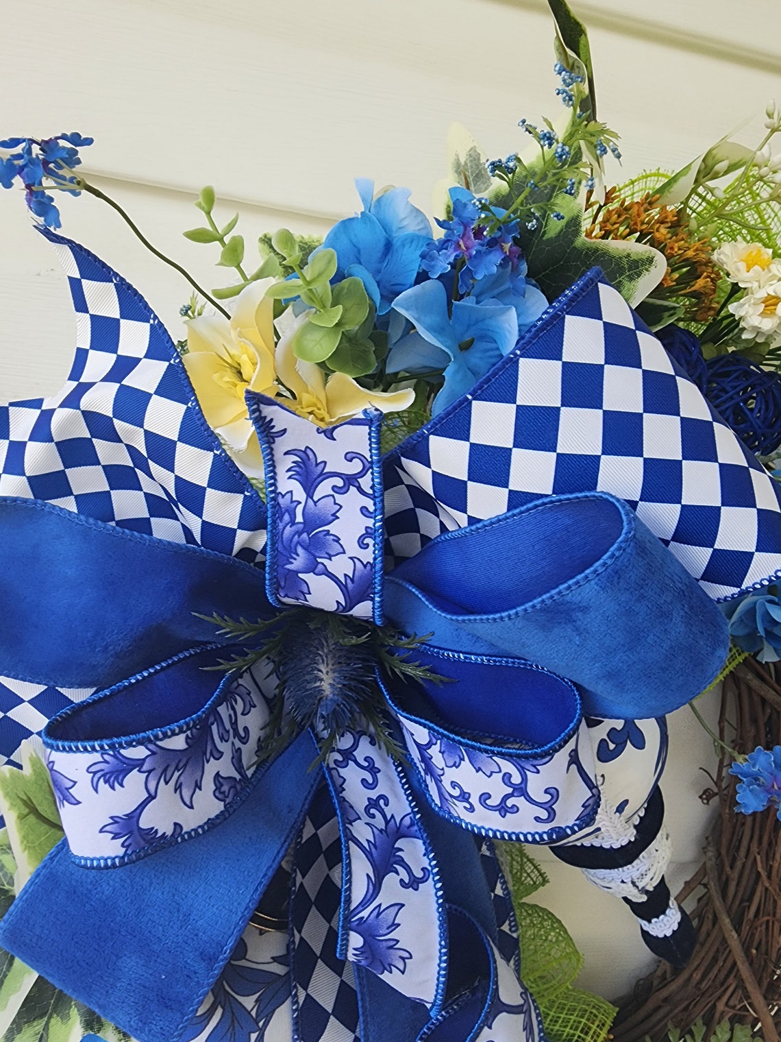 Blue Toile Floral Grapevine Wreath With Large Chinoiserie Print ...