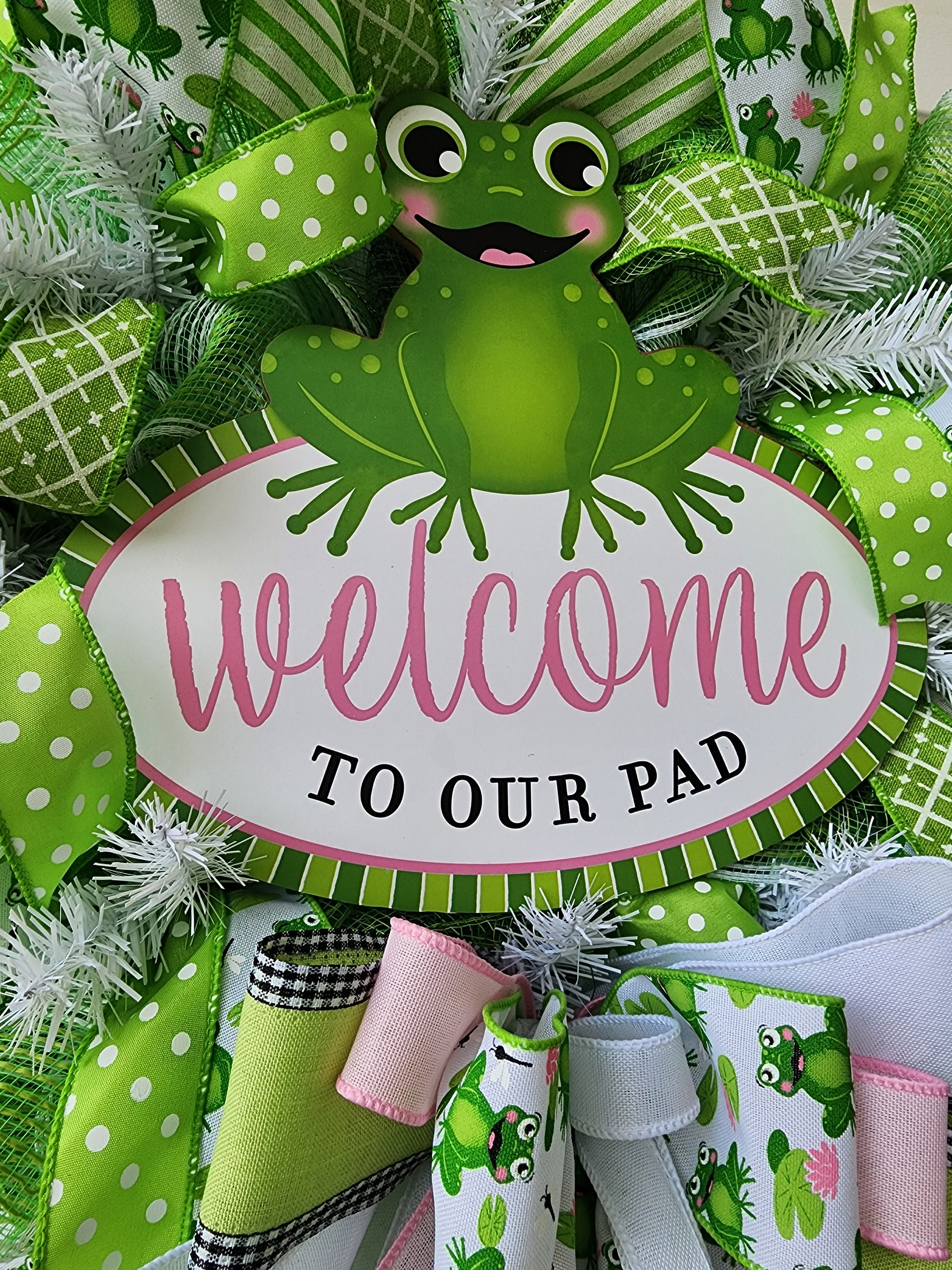 Frog Welcome Green Summer Farmhouse Door Hanger Wall Hanging - Etsy