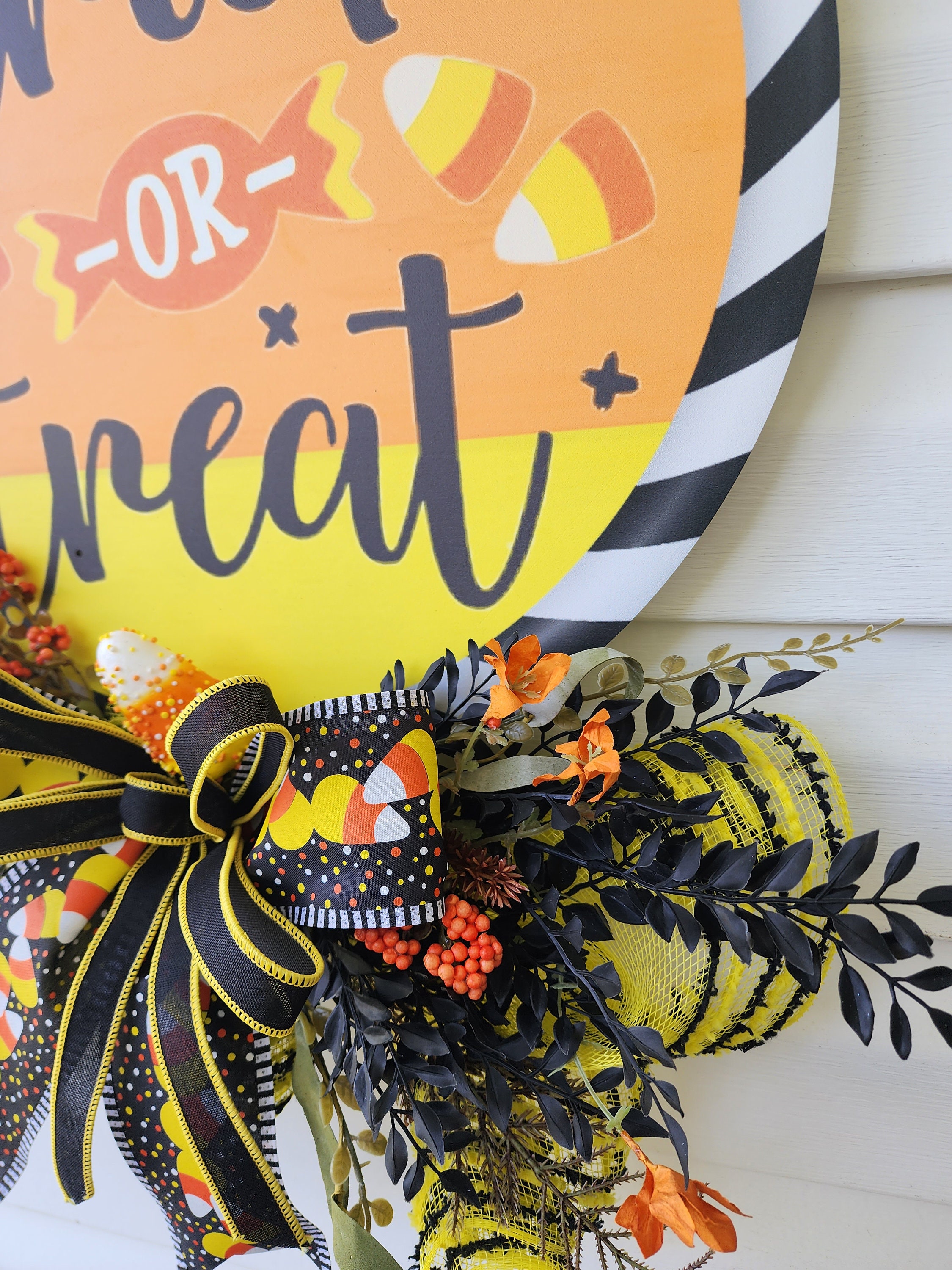 Halloween Candy Corn Trick or Treat Door Hanger Wall Hanging - Etsy