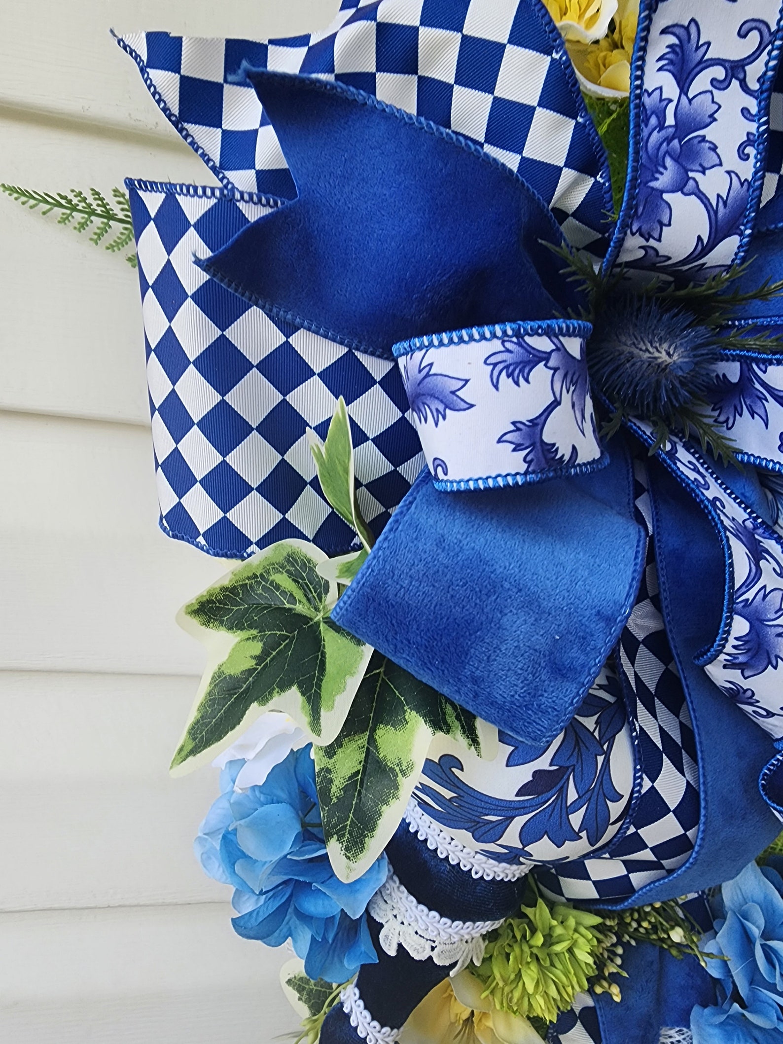 Blue Toile Floral Grapevine Wreath With Large Chinoiserie Print ...