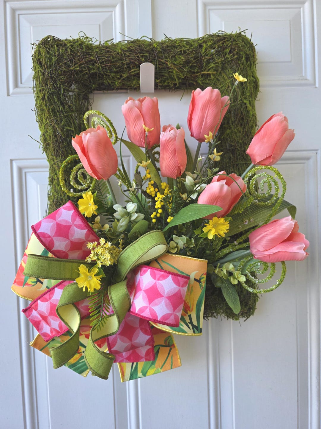 Tulip Moss Vine Door Decor Wreath, Spring Front Door Hanger - Etsy