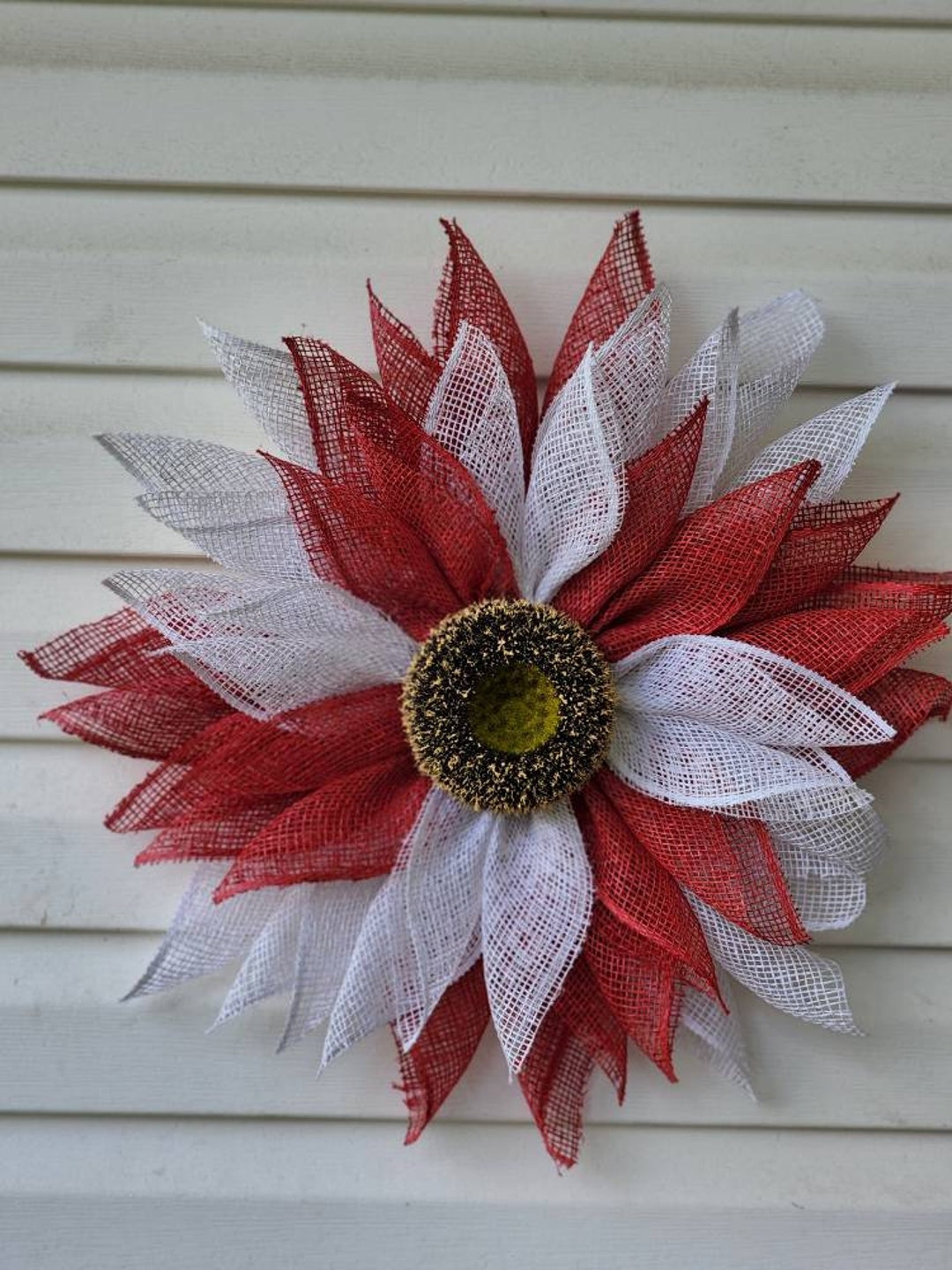 Red and White Flower Wreath, Door Hanger, Porch Decor, Wall Hanging - Etsy