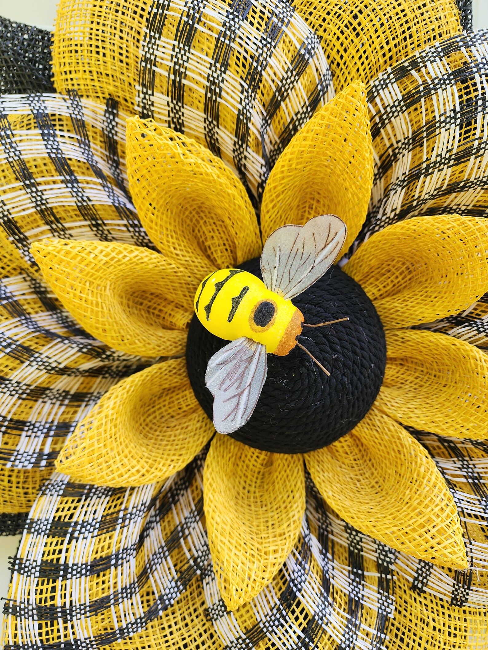 Bee Flower Front Door Decor, Outdoor Flower Wreath, Wall Hanging - Etsy