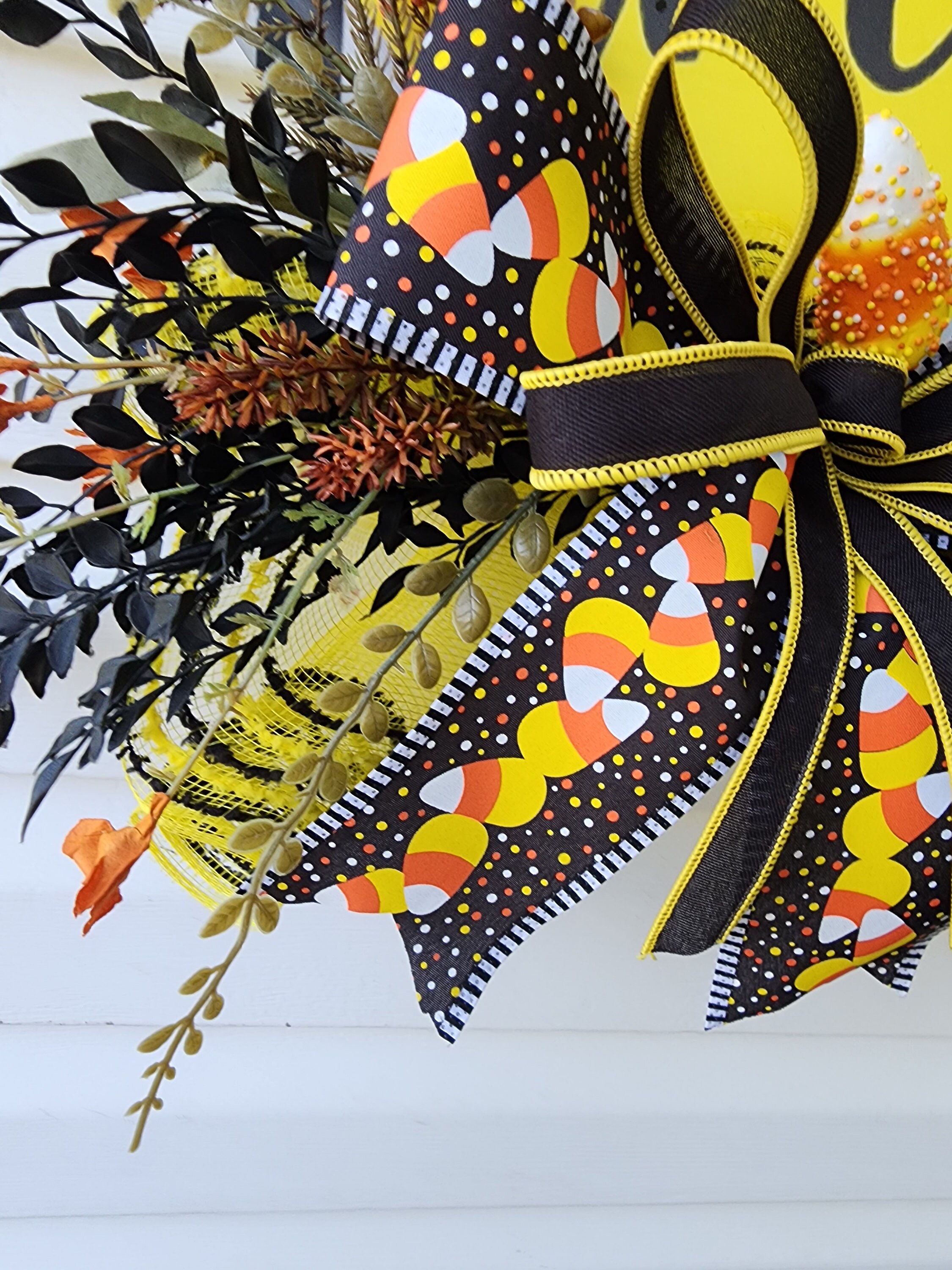 Halloween Candy Corn Trick or Treat Door Hanger Wall Hanging - Etsy