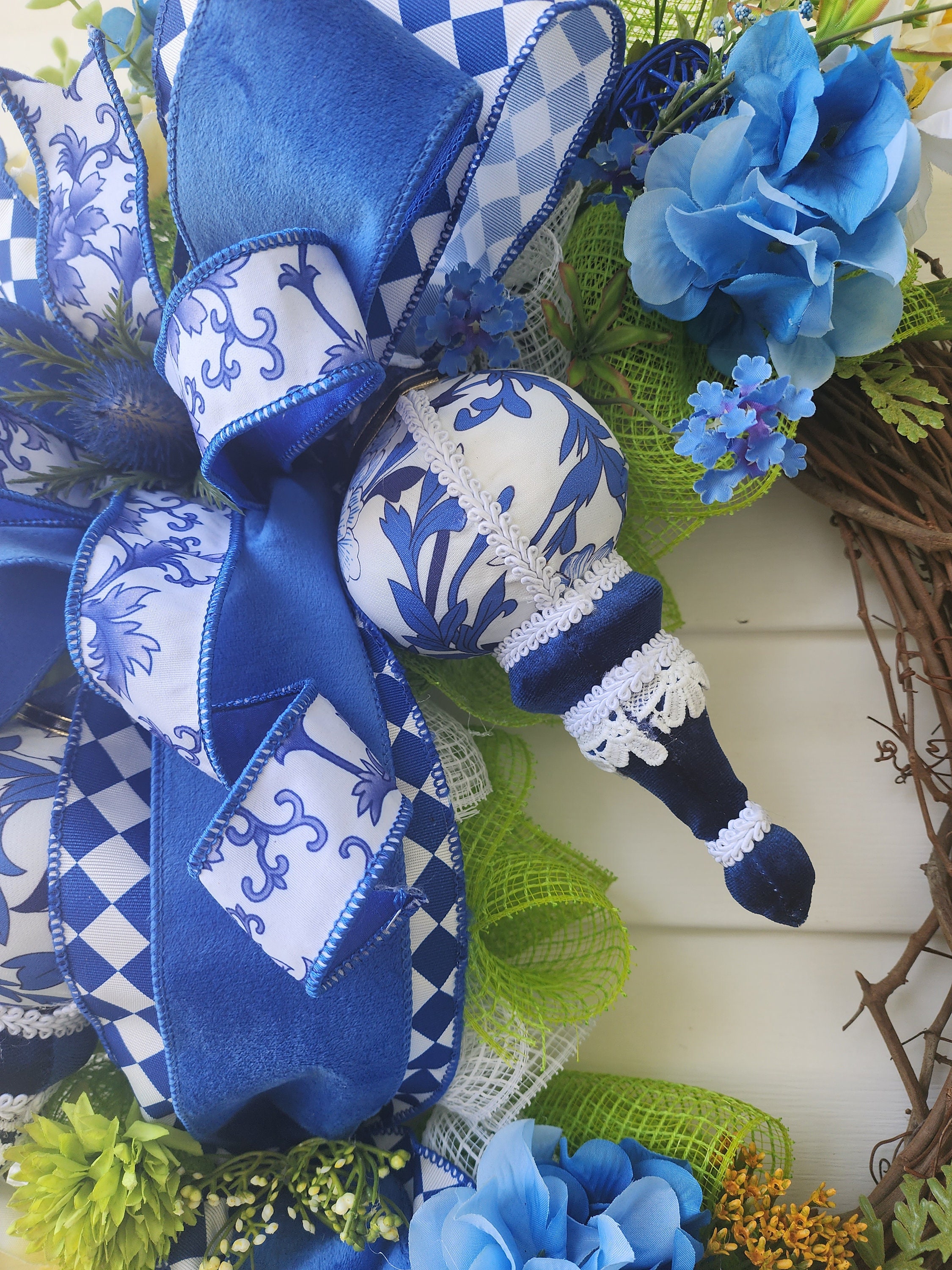 Blue Toile Floral Grapevine Wreath With Large Chinoiserie Print ...